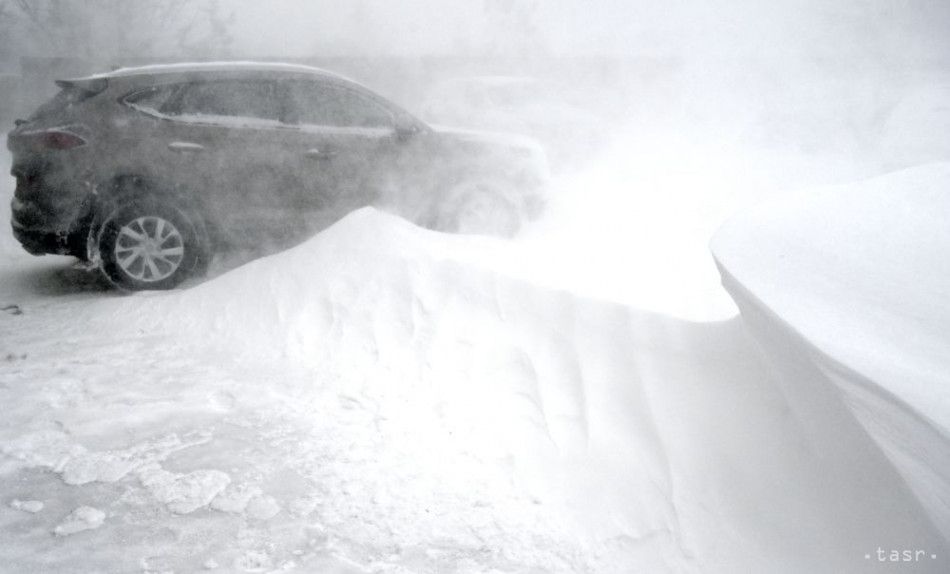 Heavy Snowfall Cuts Off Energy in Central Slovakia